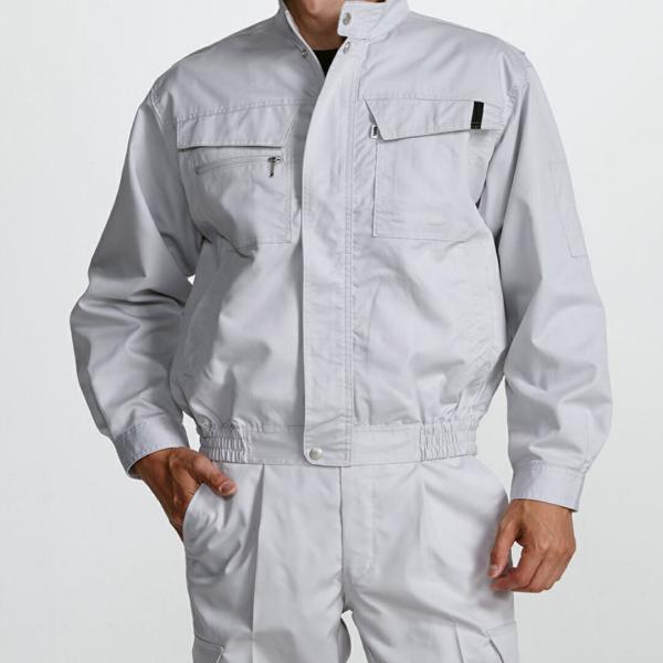 作業服 作業着 寅壱 作業ズボン ニッカポッカ 2151-124  長袖ブルゾン 胸ポケットに象徴されるように、都会的なイメージのある一着です。比翼仕立てのフロントもスマートで、よりシャープです。スタンド衿は、風よけや日よけに活躍します。素...