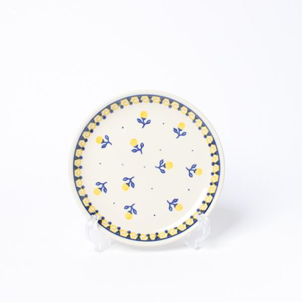 ポーリッシュポタリー Ceramika Artystyczna ツェラミカ アルティスティチナ社製 16cmプレートパンをのせたり、ケーキプレートとしてもおすすめです。直径：16cm高さ：2cmメーカー：Ceramika Artystycz...