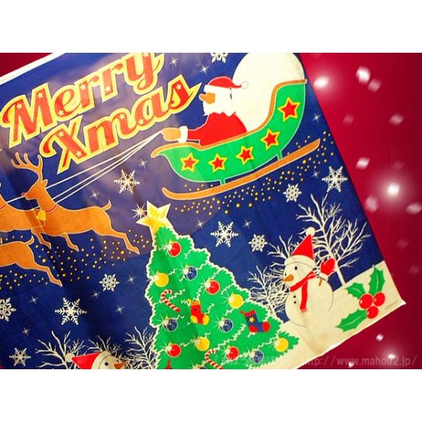 ４枚のスカーフが合体して巨大な１枚のスカーフになる！「クリスマス」デザインは、Xmasならではの特別なマジックショーを演出してくれます。非常に大きなサイズになりますので広い会場でも十分迫力のある演技が可能。特に各種紙吹雪を使うとクライマック...