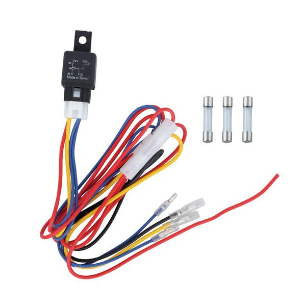 24Vホーン用のホーンリレーハーネスセットです。エアーホーン等を純正のホーンボタンを使用して鳴らす場合に必要になります。5A/10A/20Aヒューズ付き（取り付けるホーンの消費電流に応じてヒューズを選択して使用します。）定格:DC24V　3...