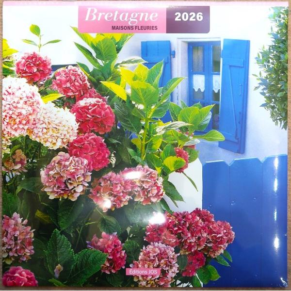 サイズ　30センチｘ30センチ（閉じた状態）　　　　30センチｘ61センチ（開いた状態）カレンダー上部は景色、下部はカレンダーとなっており書き込みも可能です。日本の休日には対応しておりません。