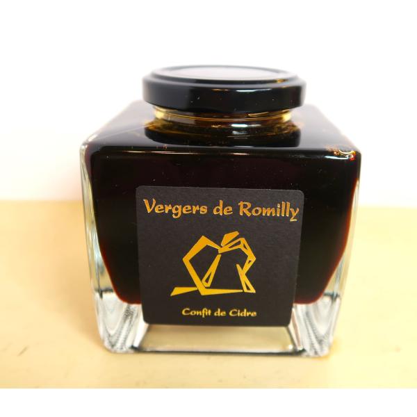 フランスノルマンディー産のシードルと氷砂糖を銅製の鍋で12時間煮込んでつくったコンフィチュールです。おすすめはカマンベールの上にはちみつのように垂らして食べると美味しく召し上がれます。紅茶に入れたり、ガレット・サラダ・プレーンヨーグルトにつ...
