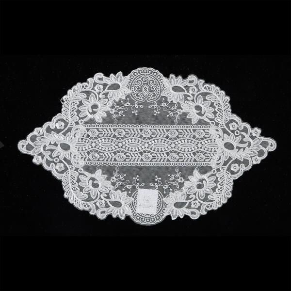 商品番号140007065372商品名フレンチレース トップクロス S  30×50cm サイズ(cm)30×50※手作りのため、商品によってサイズに若干の差があります。素材(生地)ポリエステル100％(刺繍上糸)レーヨン100％(刺繍下糸...