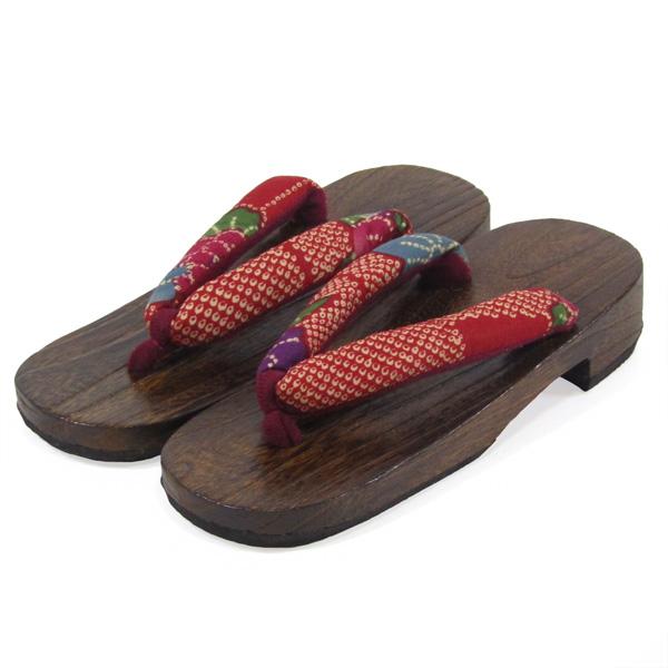 素材台：桐鼻緒/表：綿 裏：ポリエステルサイズ 約24cm　幅約8cm　ヒール高約4cm★適応サイズ 約23cm-約24.5cm和装用の場合、かかとから足が2cm位出ても問題はありません。★柄の位置は商品一点ごとに違いますので、写真とは異な...