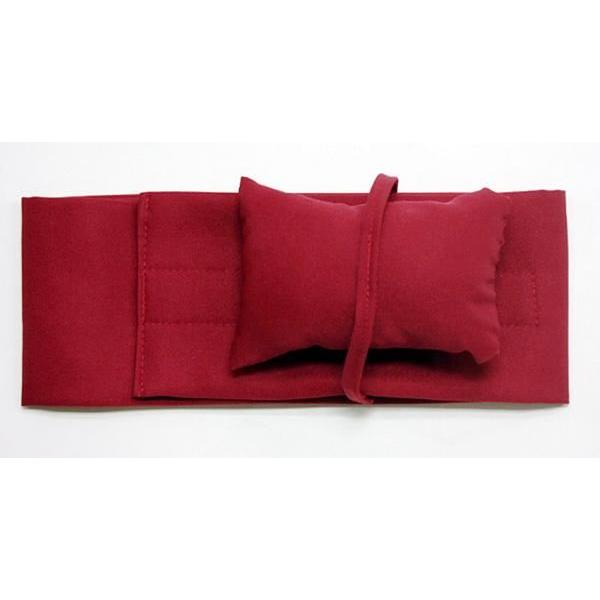 マジックテープで簡単にとめることが出来る、枕付き女児袴用下帯です。素材　ポリエステル ナイロン 帯枕中綿サイズ　長さ約79cm 幅約11cm★光の加減により写真の色と実際の商品の色が異なることがあります。