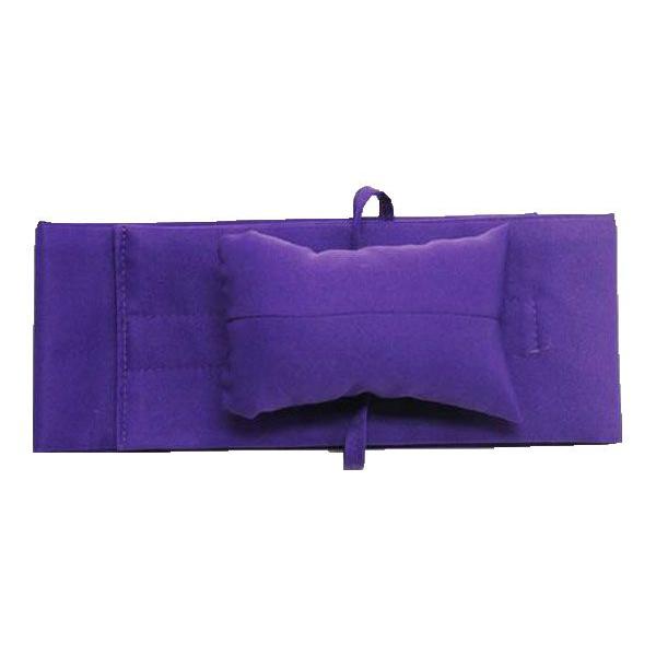 マジックテープで簡単にとめることが出来る、枕付き女児袴用下帯です。素材　ポリエステル ナイロン 帯枕中綿サイズ　長さ約79cm 幅約11cm★光の加減により写真の色と実際の商品の色が異なることがあります。