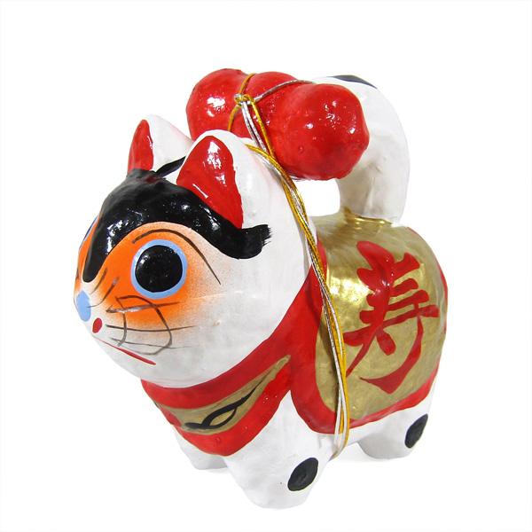 お宮参り用の犬張り子です。産着の着用時にお着物の紐に吊るして御使用いただけます。箱はついておりません。サイズ：縦 約11cm、横 約12cm、幅 約5cm★光の加減により写真の色と商品の色が異なることがあります。