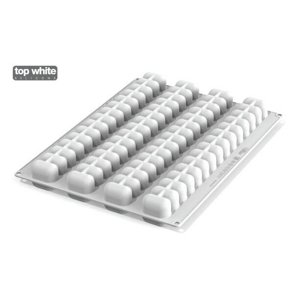 ｛ご購入前のご注意｝使い初めはぬるま湯につけ中性洗剤で洗い、十分すすいでから乾燥させて下さい。表面に必ず油脂を塗ってからご利用ください。直火には使用できませんのでご注意ください。型内で直に切り分けたり、取り出しに刃物を使用しないで下さい。使...