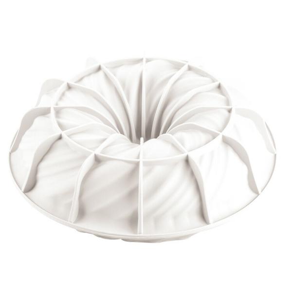 ｛ご購入前のご注意｝使い初めはぬるま湯につけ中性洗剤で洗い、十分すすいでから乾燥させて下さい。表面に必ず油脂を塗ってからご利用ください。直火には使用できませんのでご注意ください。型内で直に切り分けたり、取り出しに刃物を使用しないで下さい。使...