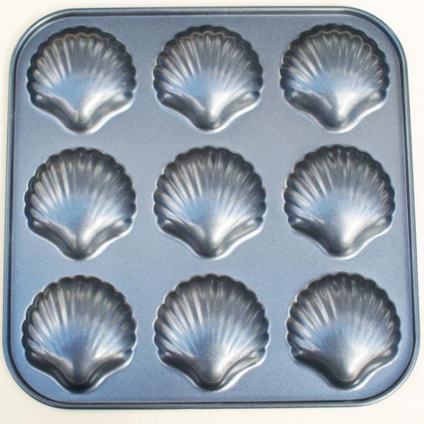 ｛ご購入前のご注意｝※業務用生産のため販売パッケージ等に保管されていないので多少のすりキズ等はございます。※ご使用後は、洗ってよく水気を拭き取ってから保管して下さい。※糖度の高いお菓子や軽い生地は型からの取り出せない場合がございます。型が冷...