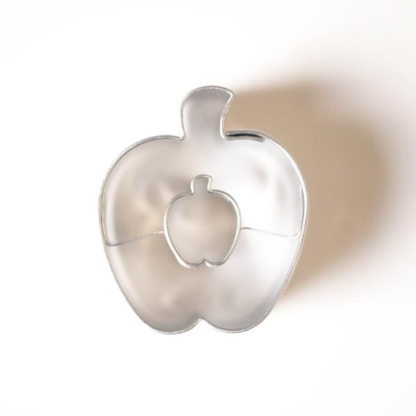 サイズ（約）：35×41mm材質：ステンレス輸入元：オーストリアブランド：SEPP KARIFKA WELSクッキー抜き型におきましては、わずかな歪みやズレがみられる場合がございます。製造工程上や品質上やむを得ないものであり、良品となってお...