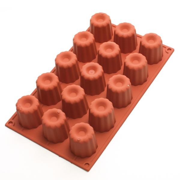 ｛ご購入前のご注意｝使い初めはぬるま湯につけ中性洗剤で洗い、十分すすいでから乾燥させて下さい。表面に必ず油脂を塗ってからご利用ください。直火には使用できませんのでご注意ください。型内で直に切り分けたり、取り出しに刃物を使用しないで下さい。使...