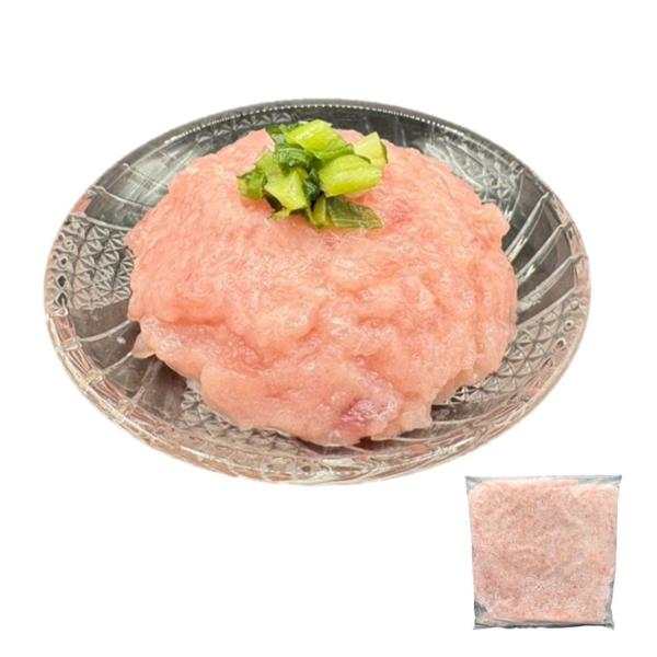 まぐろたたき500ｇです。とろっと溶けるような舌触りとまぐろたたきならではの食感が食欲を湧き立てます。ネギをトッピングしてネギトロ丼にするのがおすすめです！！わさび醤油をかけて食べると大人な味わいに。500gと大容量なので大人数でもお楽しみ...