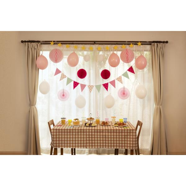 ●商品説明：主に女の子向けのカラー。お誕生日会や記念日のパーティーにもってこいのセットです。●パッケージサイズ：約165×300×40mm●セット内容(計18個)：ハニカムボール30cm×2、ハニカムボール20cm×2、ハニカムボール15c...