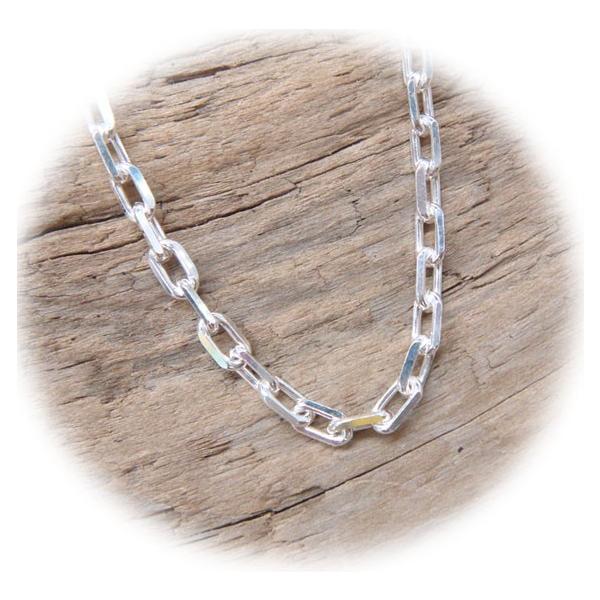 ロノのアンカーチェーンです。Anchor060よりも少し太いタイプになります。こちらは長さが40cmですので女性向きの長さになります。他にも45cm・50cmがございますのでご希望の長さに合わせてくださいね。金具部分にはロノの刻印入りです。...