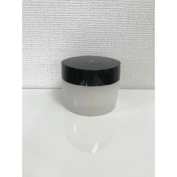 ハイダメージでふくらみやすい髪を、芯からうるおいで包み込みます。