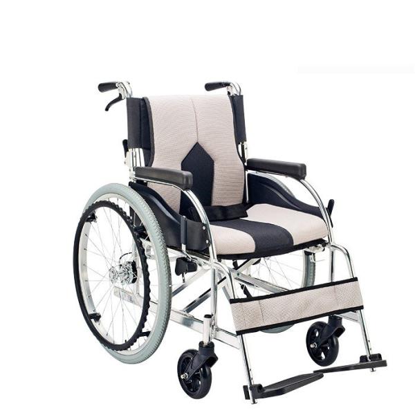 【納期】ご注文日より2〜4日以内に出荷致します。 (※土日祝を除きます。※在庫品に限ります。)【商品紹介】・自走式・背折れタイプの車いす。・シートカラーはおしゃれなライトグレータイプ・下部フレームにはスタイリッシュで強靭な楕円パイプを採用。...