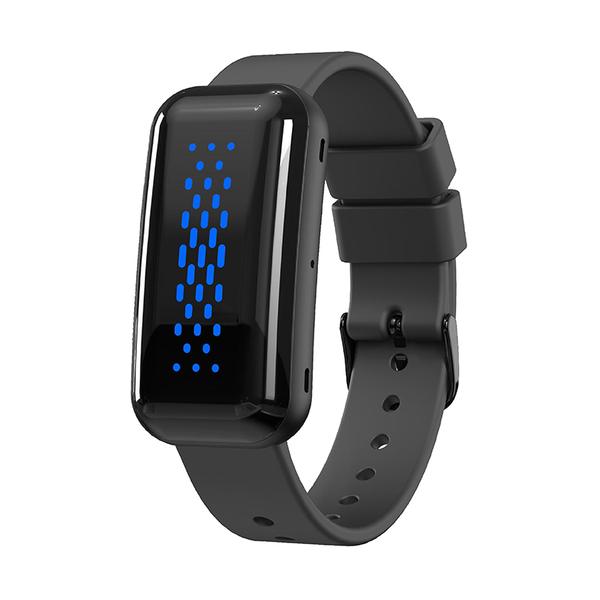 特長特許アルゴリズムで深部体温の上昇変化率を推定し暑熱リスクを検知します。暑熱リスクを検知時に音・光・振動の3 つのパターンで通知します。ON/OFF スイッチ付　充電式で繰り返し使用可能です。用途現場の従業員の暑熱リスク対策に商品スペック...