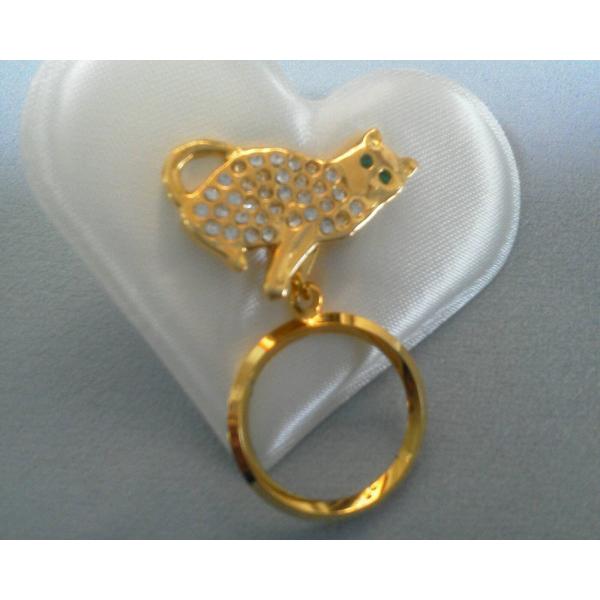 メガネを一時的に手に持たなくて身体につけて持ち運びできるパーツです　メガネチエーんよりスマートです　封筒送り送料無料　他の商品を含めてお買い上げ合計3万円以上の方送料無料にさせていただきます！