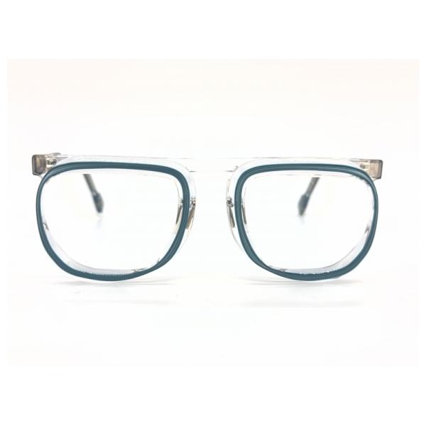 【発売日：2024年11月20日】メガネブランド 【ディミトリーサマル DZMITRY SAMAL】 についてファッション、時計、車など多岐に渡るデザインを手掛けるベラルーシ出身、現代の先端ファッションなど造詣も深いフランス在住ドゥミトリー...