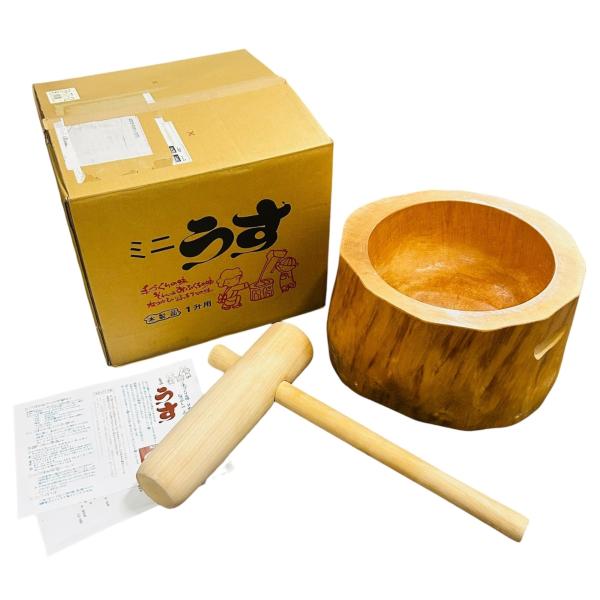 商品ランク：C（使用感があり、側面削れおよび杵先割れあり）動作確認：本体および杵の状態確認済みです。外装状態：使用による小傷があります。本体側面に4箇所程度の削れがあります。杵の先端に割れがあります。付属品：杵、説明書、外箱です。備考：うす...