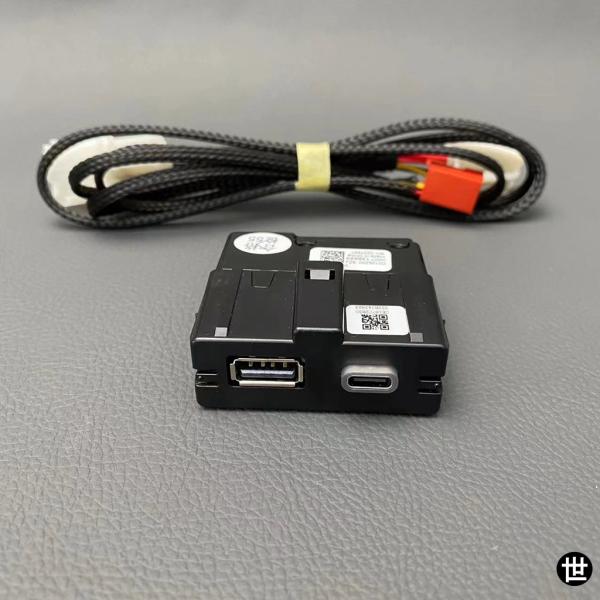 ゴルフ7 MK7 2013-2017 2019 82V用、シュコダ コディアック カロク 5QD 035 726 L用、ケーブル付き車後部座席USB Type-C充電ソケット
