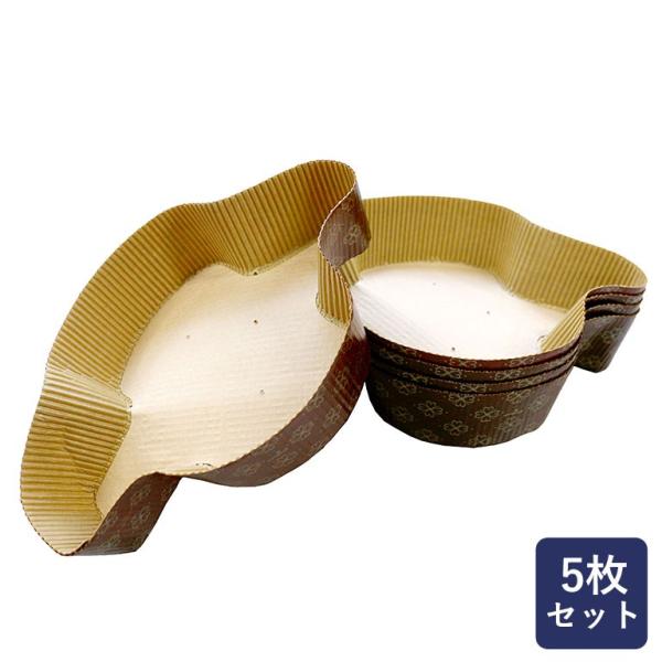 耐熱性、耐油性のある高密度の紙を使用したイタリア製の鳩形焼成用トレーです。生地を入れてそのままオーブンで焼成することができ、底面には熱伝導を良くするための通気孔として小さな穴が開いてます。コロンバ（colomba）とはイタリア語で鳩を意味し...