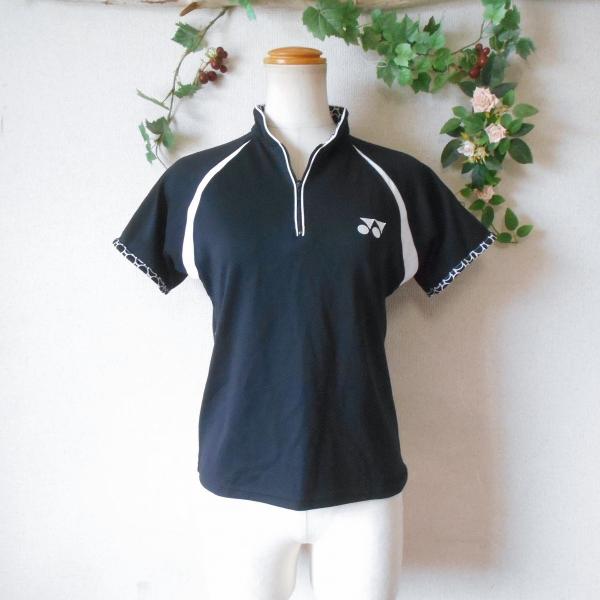 【ブランド名】ヨネックス YONEX 【サイズ】Ｍ　タグ表記＝胸囲７９〜８７　胴囲６０〜６８　身長１５７〜１６３【実寸】・身幅（脇下）＝４８　・着丈（背中央）＝５６　・肩幅＝３９＊実寸は平置きです。多少の誤差があるかもしれませんがご容赦くだ...