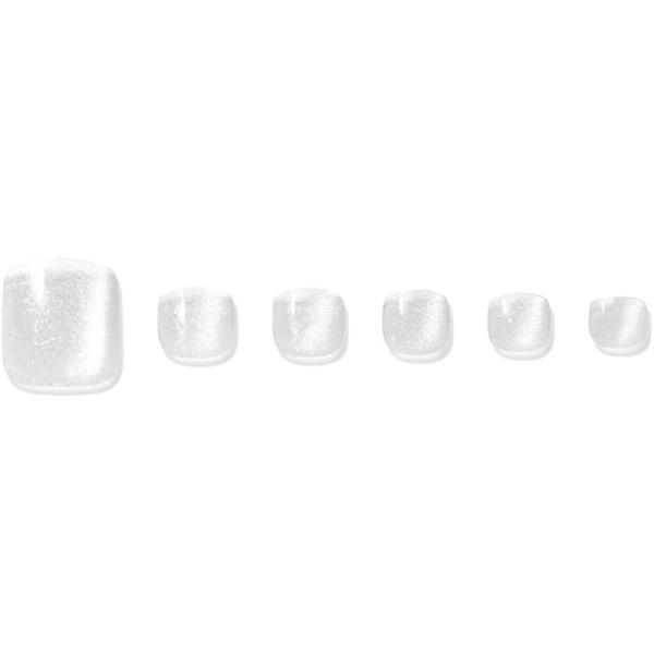 ダッシングディバ ネイル チップ マジックプレス 足 ペディキュア Lucia シルバー系 MJF5S060PG【商品説明】●裏面の粘着フィルムを剥がして貼るだけで完成する、ニューヨーク発ダッシングディバのジェルネイルチップです。●特別な技...