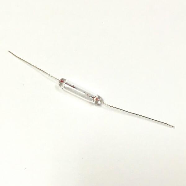 オーディオ機器・オープンリールカセットテープデッキ・ビンテージアンプ・無線機器・計器類の補修用に【商品詳細】●オーディオ機器を中心にVUメーターのバックライトに使用されている白熱電球です。●LEDでは出せない淡い光を演出し、アンティークな雰...