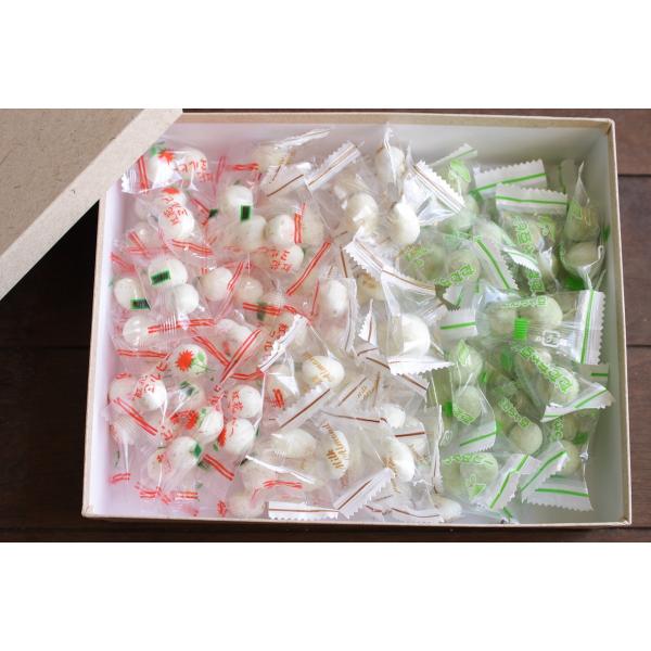 人気の3種類のお味が詰まった箱詰め♪老若男女から喜ばれているお味は箱は紅花の挿絵が入った包装紙でお包み致します。ご希望がございましたら、「のし」もお付けします。内容●ミルクアーモンド  ●紅花ミルピー        ●だだちゃ豆ピー    ...