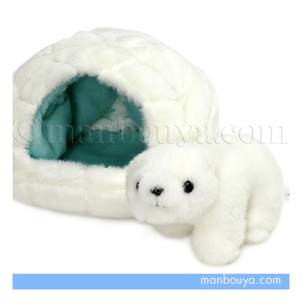 小さい白熊と氷のお家エスキモーハウスのぬいぐるみセットです。ぬいぐるみは取り出して遊べます。寒いところに住む海の動物がピックアップされていて、こちらの白クマの他に、ペンギン・アザラシもあります。【サイズ】ぬいぐるみ：約長さ11×幅7×高8c...