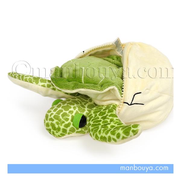 グリーンの海亀ぬいぐるみ。ひっくり返すと玉子になる、リバーシブルタイプのおもしろいぬいぐるみです。「卵からウミガメ」という商品名ですが、お届けはウミガメの状態になります。お腹にあるファスナーを開いてひっくり返して行くと、たまごの出来上がり。...