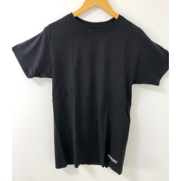 ■商品説明 ＜サイズ表記＞  サイズ: S＜サイズ実寸＞  肩幅:約 43cm  着丈:約 66cm  身幅:約 49cm  袖丈:約 18cm＜素材＞コットン＜カラー＞ ブラック＜付属品＞無し※写真のもので全てです。※首周りほつれあります...