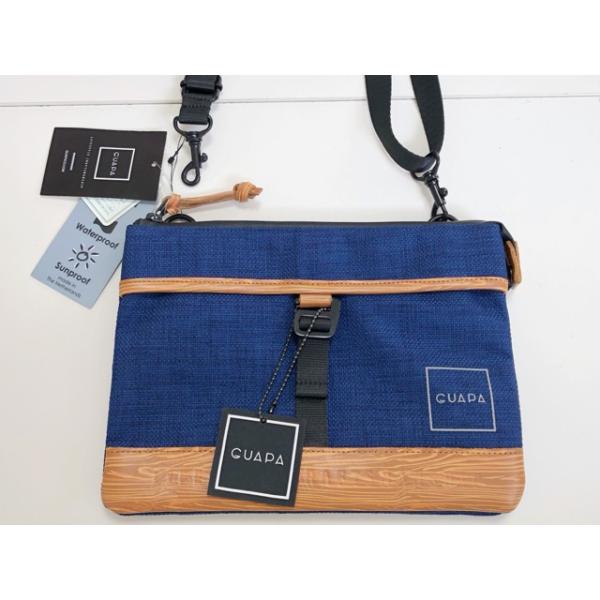 ■商品説明 ＜サイズ実寸＞  幅:約 26cm  高さ:約 19cm 開閉式：ファスナーサイズ表記　26×19cm＜素材＞ポリエステル＜カラー＞NAVY  ネイビー＜付属品＞無し※写真のもので全てです。ランク :　S　＜ランク一覧＞N ：新...