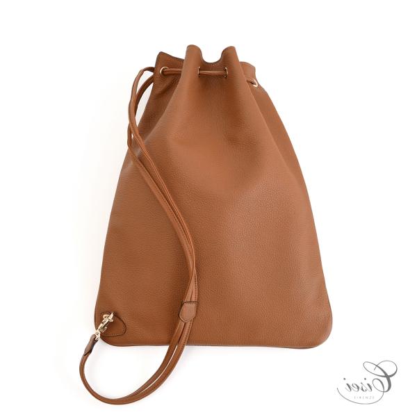 Cisei シセイ（Italy） レザー ドローストリングバッグ ( LINDOS )モデル：1201色：MARRONE マローネ素材外装：レザー (牛革)内装：ピッグスキン (豚革スエード)原産国： イタリア製product：国内正規品m...