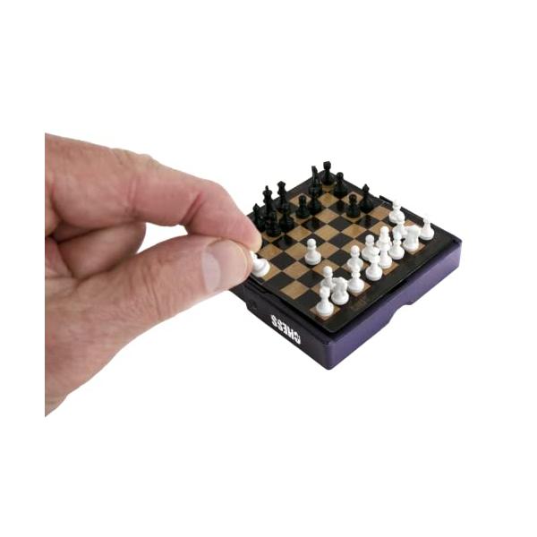 ボードゲーム 英語 アメリカ 海外ゲーム 5049 Worlds Smallest Chess, Multi,2 players海外限定品を迅速輸入！5〜15営業日にて発送します。商品名（自動翻訳）：世界最小のチェス、マルチ型番：5049海...