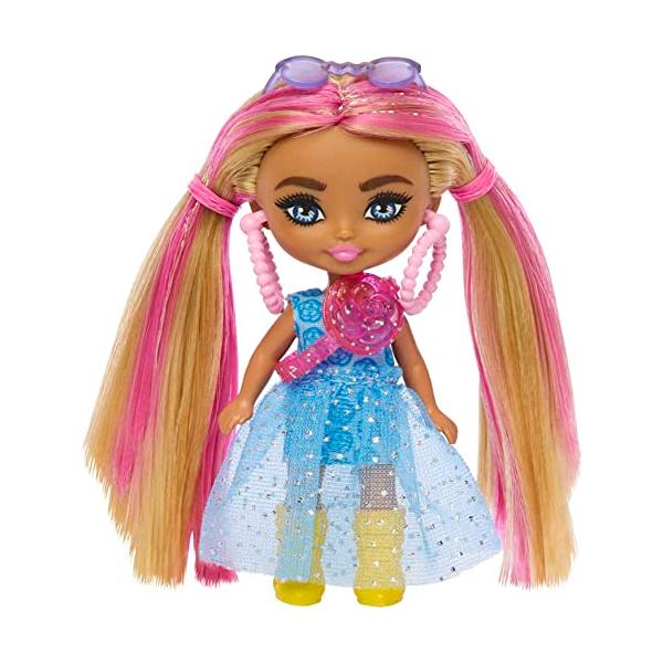 バービー バービー人形 HNR61 Barbie Extra Mini Minis Doll with Pink-Streaked Blonde Pigtails Wearing Blue Dress &amp; Accessories, ...