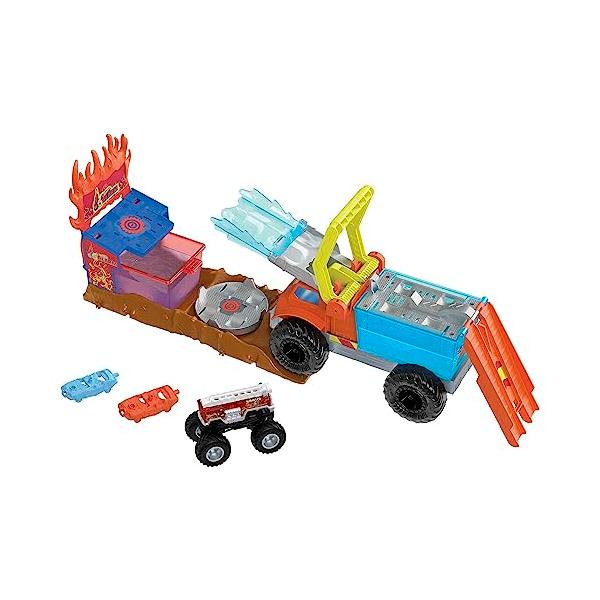 ホットウィール マテル ミニカー ホットウイール HPN73 Hot Wheels Monster Trucks Color Shifters 5 Alarm Rescue with Color Shifter Truck, 2 Demol...