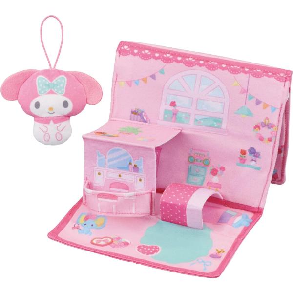 ハウス遊びができちゃう移動ポケット「ポケットタウン」シリーズにサンリオキャラクターズから「ポケットタウン マイメロディルーム」が登場！ティッシュ・ハンカチを入れて持ち運びできる移動ポケットが、マイメロディのお部屋モチーフのハウスに変身！いつ...