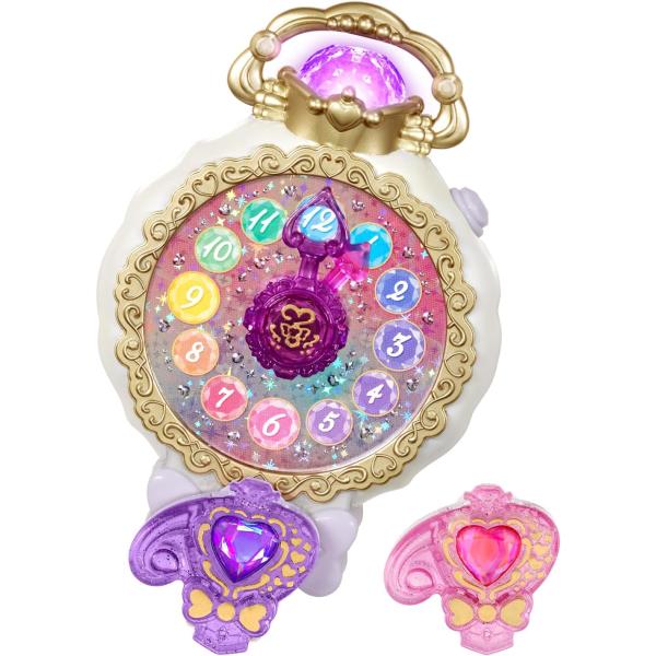 『名探偵プリキュア！』より、「くるっと変身！ ジュエルキュアウォッチ」が登場！名探偵プリキュアが使用する変身アイテムです。付属のプリキュアマコトジュエルをセットすると、キュアアンサーとキュアミスティックの変身遊びが楽しめます。首から下げられ...