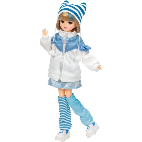 【発売日：2024年10月26日】水色のサブカルファッションがかわいいリカちゃんです。水色のジャージトップスと星柄スカートで原宿に遊びに行くようなおしゃれスタイルです。前髪の水色メッシュにねこみみ帽子がポイント♪レッグカバーとクツが付いてい...
