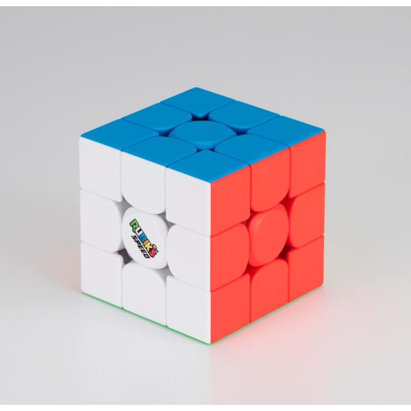 ルービックキューブ最速モデル登場！!スピードを極めるための最速モデル。内蔵された磁石により、より軽く速く回せます。きみも最速キュービストを目指せ！