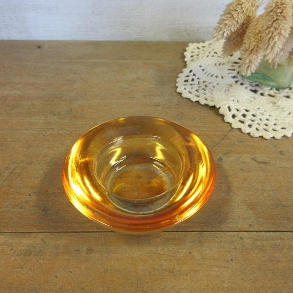 0016cs イギリス インテリア雑貨 キャンドルホルダー ガラス 色付き 小物入れ インテリア雑貨 PCでご覧のお客様は、下記の商品説明欄の説明文をご覧下さい。スマートフォンでご覧のお客様は、下記の「商品情報をもっと見る」をタップし、説明...