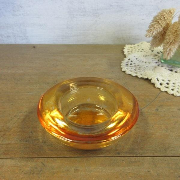 0017cs イギリス インテリア雑貨 キャンドルホルダー ガラス 色付き 小物入れ インテリア雑貨 PCでご覧のお客様は、下記の商品説明欄の説明文をご覧下さい。スマートフォンでご覧のお客様は、下記の「商品情報をもっと見る」をタップし、説明...