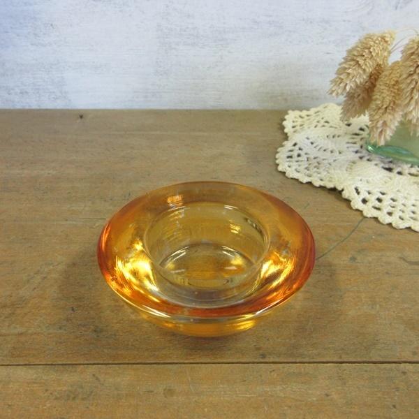 0019cs イギリス インテリア雑貨 キャンドルホルダー ガラス 色付き 小物入れ インテリア雑貨 PCでご覧のお客様は、下記の商品説明欄の説明文をご覧下さい。スマートフォンでご覧のお客様は、下記の「商品情報をもっと見る」をタップし、説明...