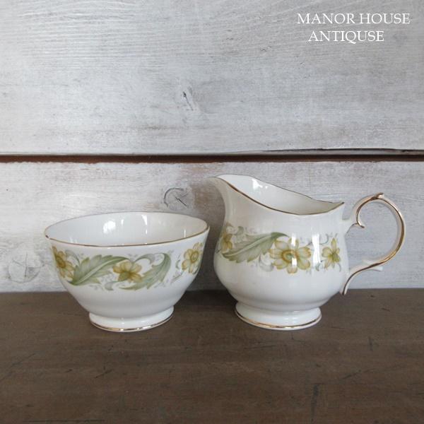 1368sc  イギリス ダッチェス DUCHESS グリーンスリーブス シュガーボウル クリーマー 茶器 英国製 tablewareイギリスより入荷致しましたヴィンテージ雑貨　英国製 DUCHESSのシュガーボウル＆クリーマーです。シュガ...