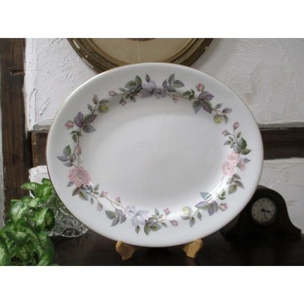 1726e ROYAL WORCESTER ロイヤル ウースター プラター 大皿 イギリス 英国製 ビンテージ雑貨 plateイギリスより入荷致しましたビンテージ雑貨　英国製ROYAL WORCESTER、JUNE GARLANDのプラター...