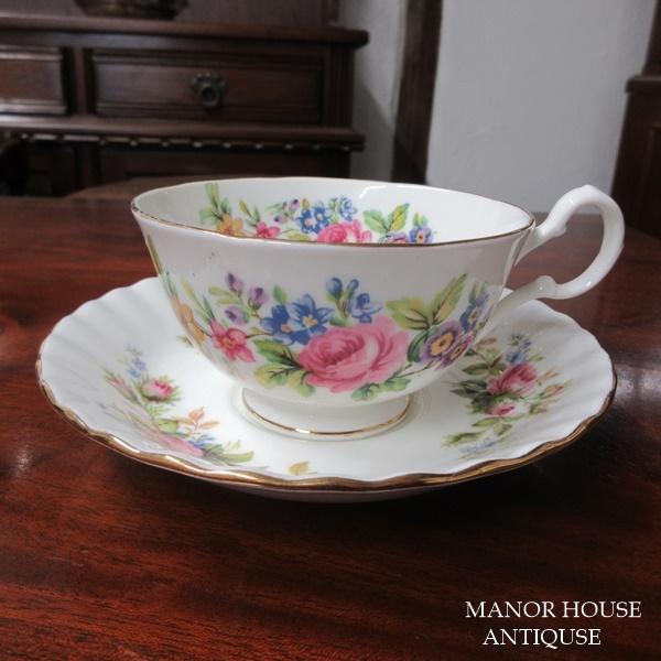 1850sb イギリス製 ロイヤルアルバート モスローズ FINE ENGLISH CHINA 22kt Gold カップアンドソーサー 英国 tablewareイギリスより入荷致しましたヴィンテージ雑貨　英国製ロイヤルアルバート  モスロ...