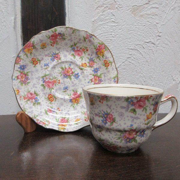 1858sa イギリス ヴィンテージ雑貨 Royal Winton カップ ソーサー インテリア雑貨 ディスプレイ 英国製 tablewareイギリスより入荷致しましたビンテージ雑貨　英国製Grimwades Ltdのカップ＆ソーサーです。...